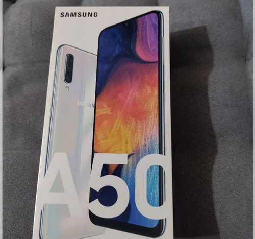 Samsung Galaxy A50, 4/64 ГБ