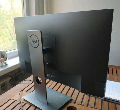 Монитор Dell P2421D