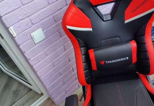 Игровое кресло thunderx3 TC5 Ember Red