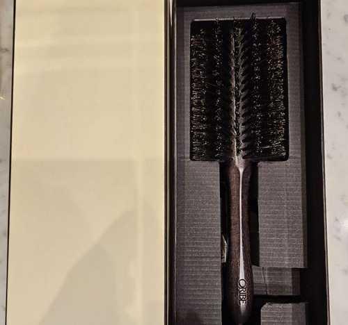 Oribeбрашинг "бесподобный объем" large round brush