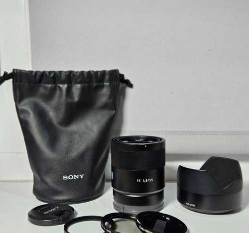 Объектив Sony Carl Zeiss Sonnar T* 55mm f/1.8 ZA