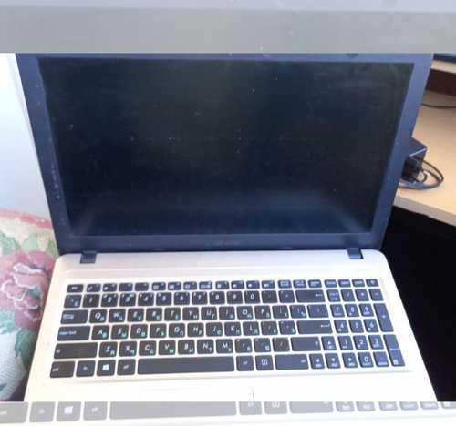 Ноутбук asus F540B