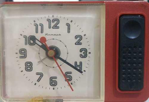 Часы будильник Янтарь электромеханический