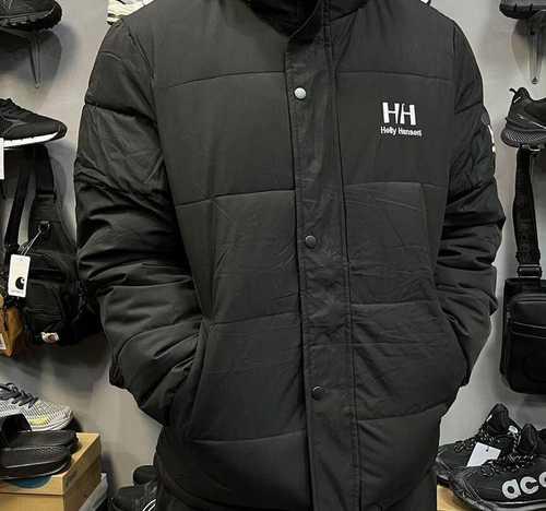 Зимний стиль: мужская куртка Helly Hansen