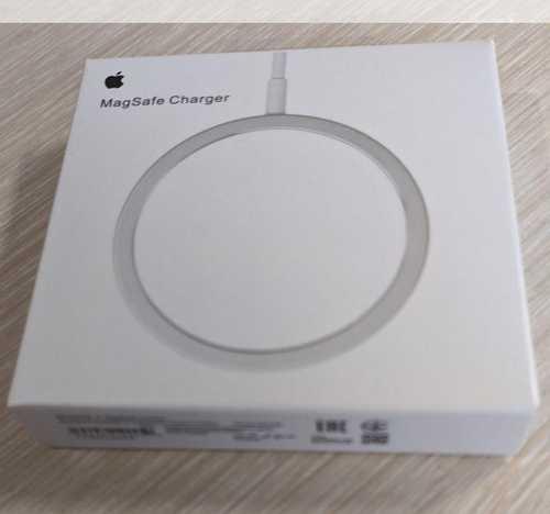 Беспроводная зарядка magsafe charger