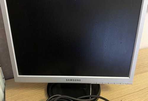 Монитор Samsung syncmaster 720N, диагональ 43см