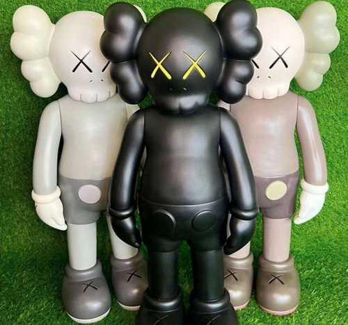 Kaws 70 см База