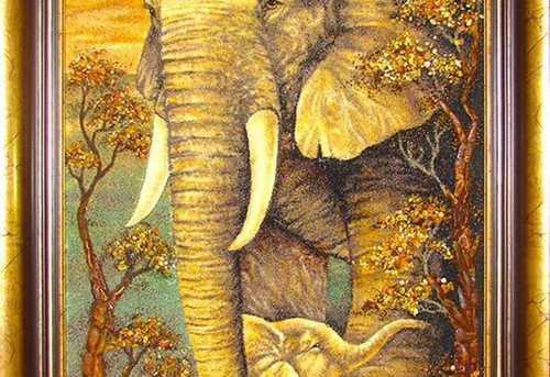 Картина из янтаря - Слониха и слонёнок Array