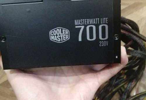 Cooler master 700W