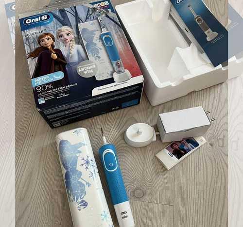 Электрическая Зубная щетка oral-B детская