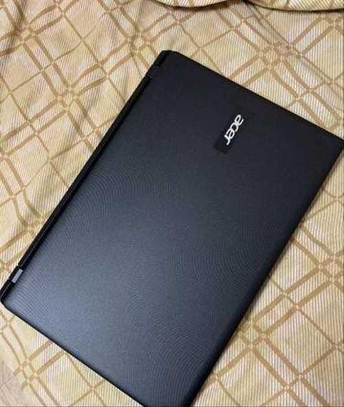 Ноутбук 15.6” Acer Aspire ES1-522-62NG черный