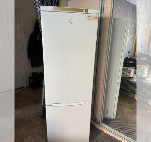 Холодильник indesit no frost