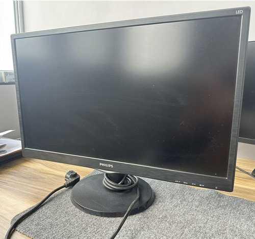 Монитор philips 243v5q 24 дюйма