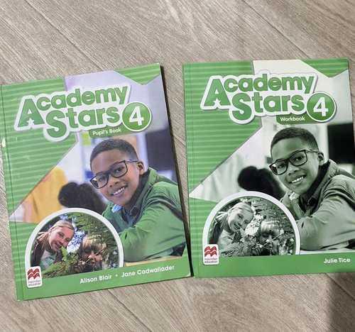 Academy stars 4: Students' Book and workbook