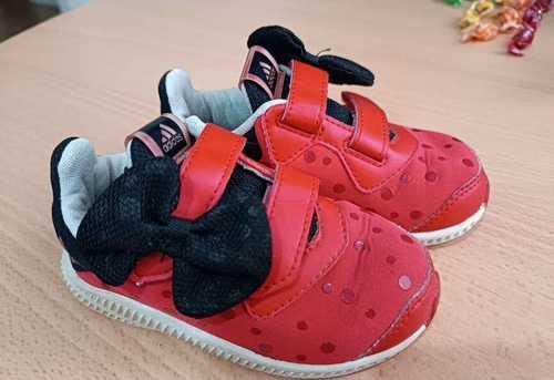 Кроссовки adidas disney 23