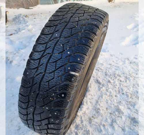 Viatti Bosco Nordico V-523 215/70 R16 100T