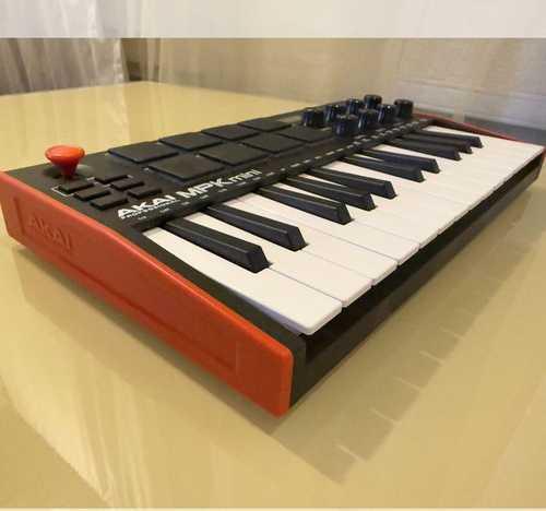 Midi-клавиатура akai MPK Mini MK3