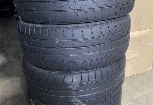 Toyo DRB 225/40 R19