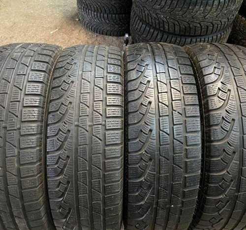 Pirelli Winter Sottozero 210 215/65 R16