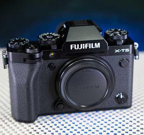 Беззеркальный фотоаппарат Fujifilm X-T5 Body черны