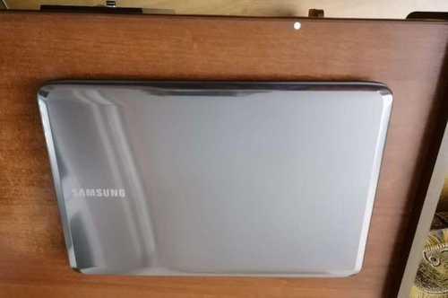 Ноутбук Samsung R523