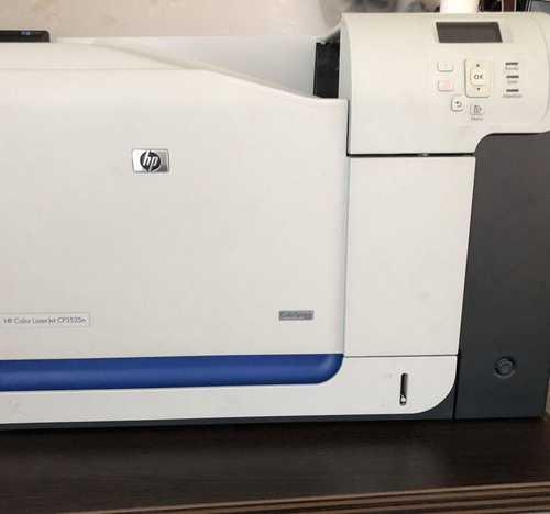 Принтер HP Color Laserjet CP3525n