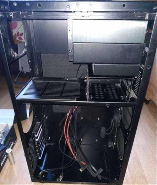 Корпус Lian Li PC-X500