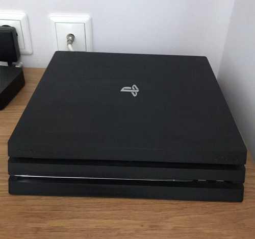 Sony playstation PS 4 pro 1tb