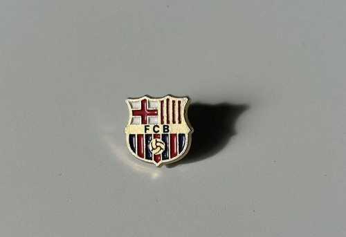 Значок Барселона металлический