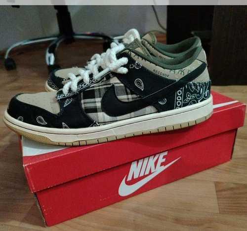 Кроссовки nike dunk travis scott зимние с мехом