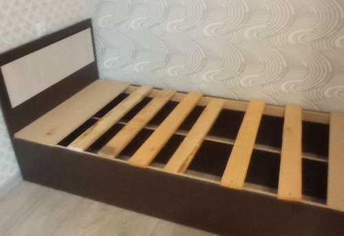 Кровать односпальная без матраса