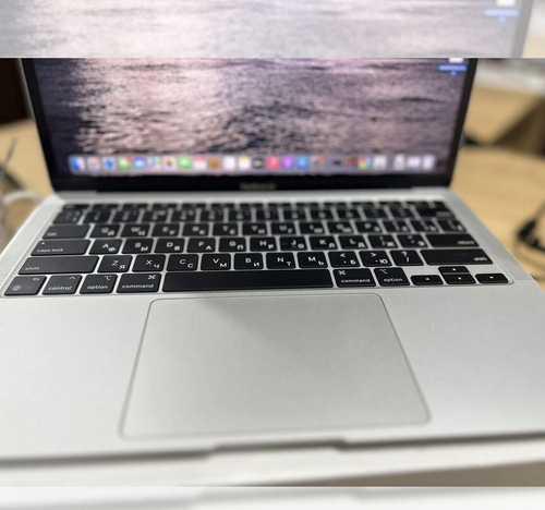 Macbook air 13 2020 m1