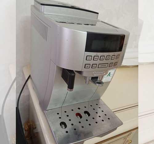 Кофемашина delonghi magnifica