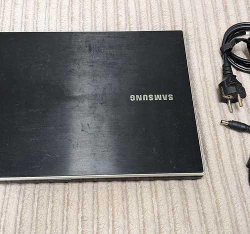 Ноутбук Samsung NP-300V5A