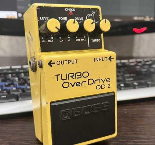 Гитарная педаль boss od 2