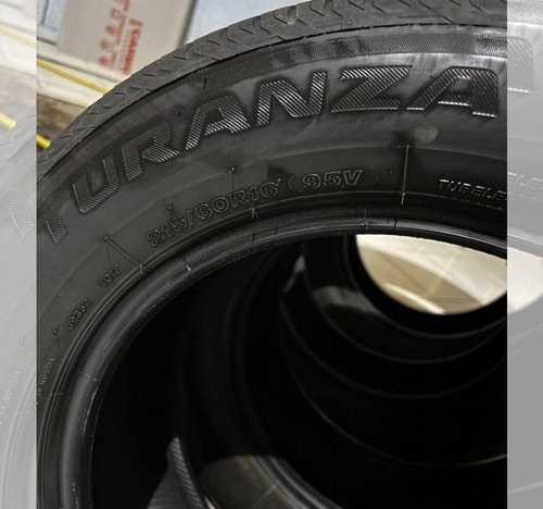 Bridgestone Turanza T001 215/6 R16 95V