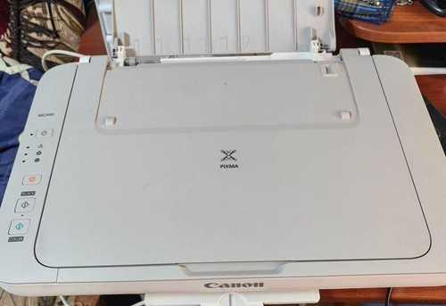 Принтер заполненный и печатающий