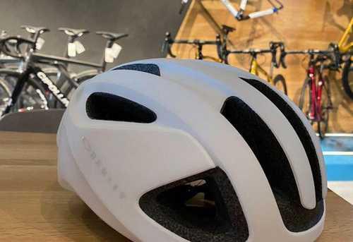 Велосипедный шлем Oakley ARO3