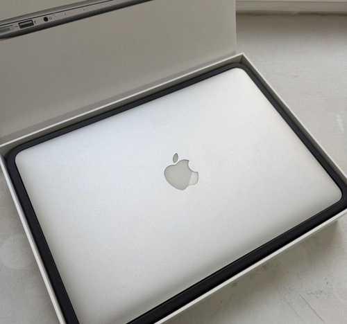 MacBook Air (13-inch, Early 2015) A1466