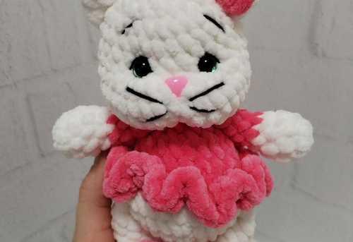 Вязаная игрушка кошечка Hello kitty