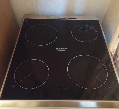 Плита электрическая с духовкой Hotpoint Aniston