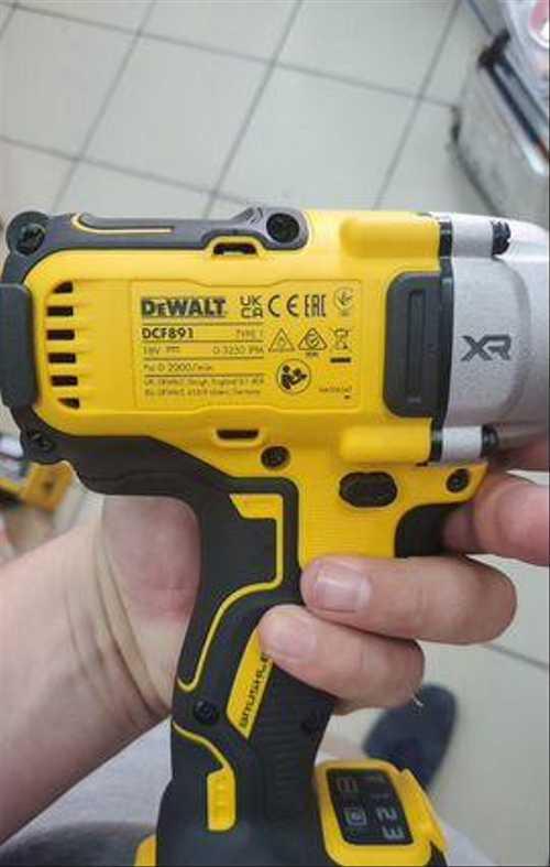 Гайковерт dewalt dcf891n