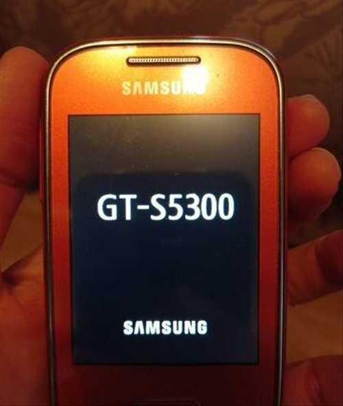 Телефон Samsung GT-S5300