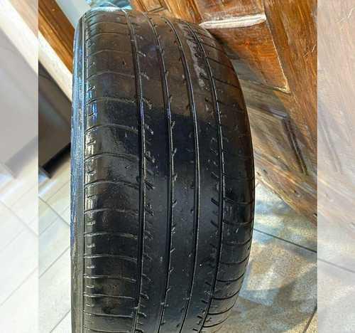 Yokohama BluEarth E70 215/55 R17