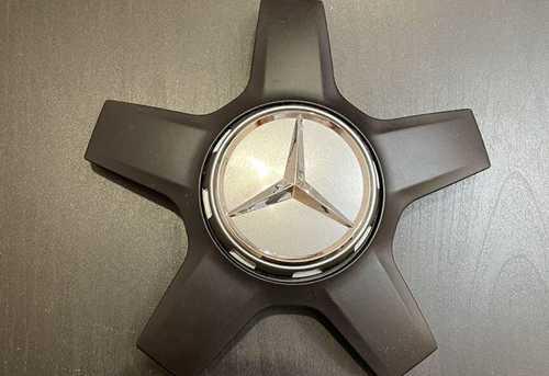 Центральный колпак на диск Mercedes AMG