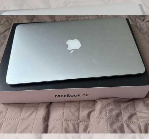 Apple macbook air early 14