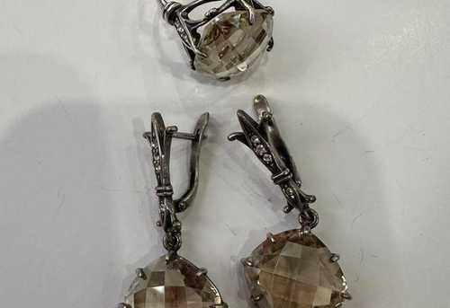 Серебряные серьги и кольцо