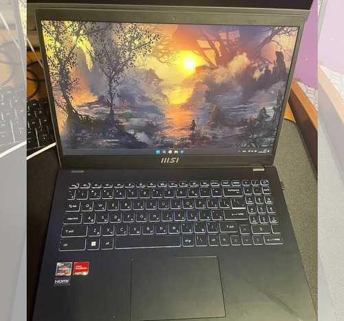 15.6" Ноутбук MSI Modern 15 B7M-217XRU черный