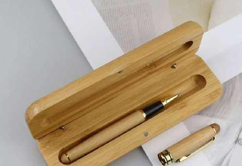 Шариковая ручка выпускникам в деревянном футляре