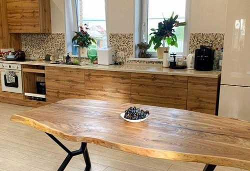 Кухонный стол из натурального дерева